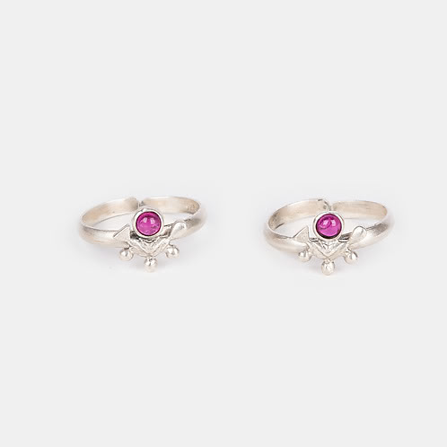 Buy Chokti Pattern Toe Rings In 925 Silver from Shaya by CaratLane