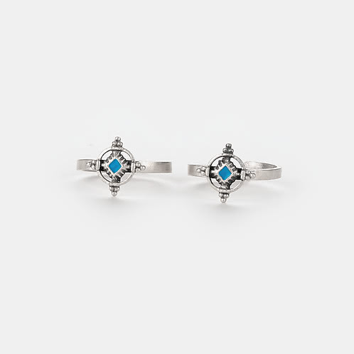 Buy Oxidised Antique Vartita Sculpture Toe Rings In 925 Silver from ...